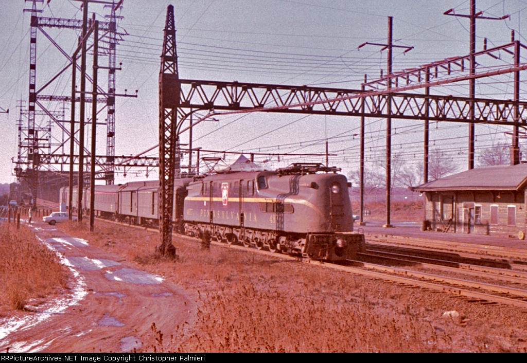 PRR 4877 on new haven rr - devon tower